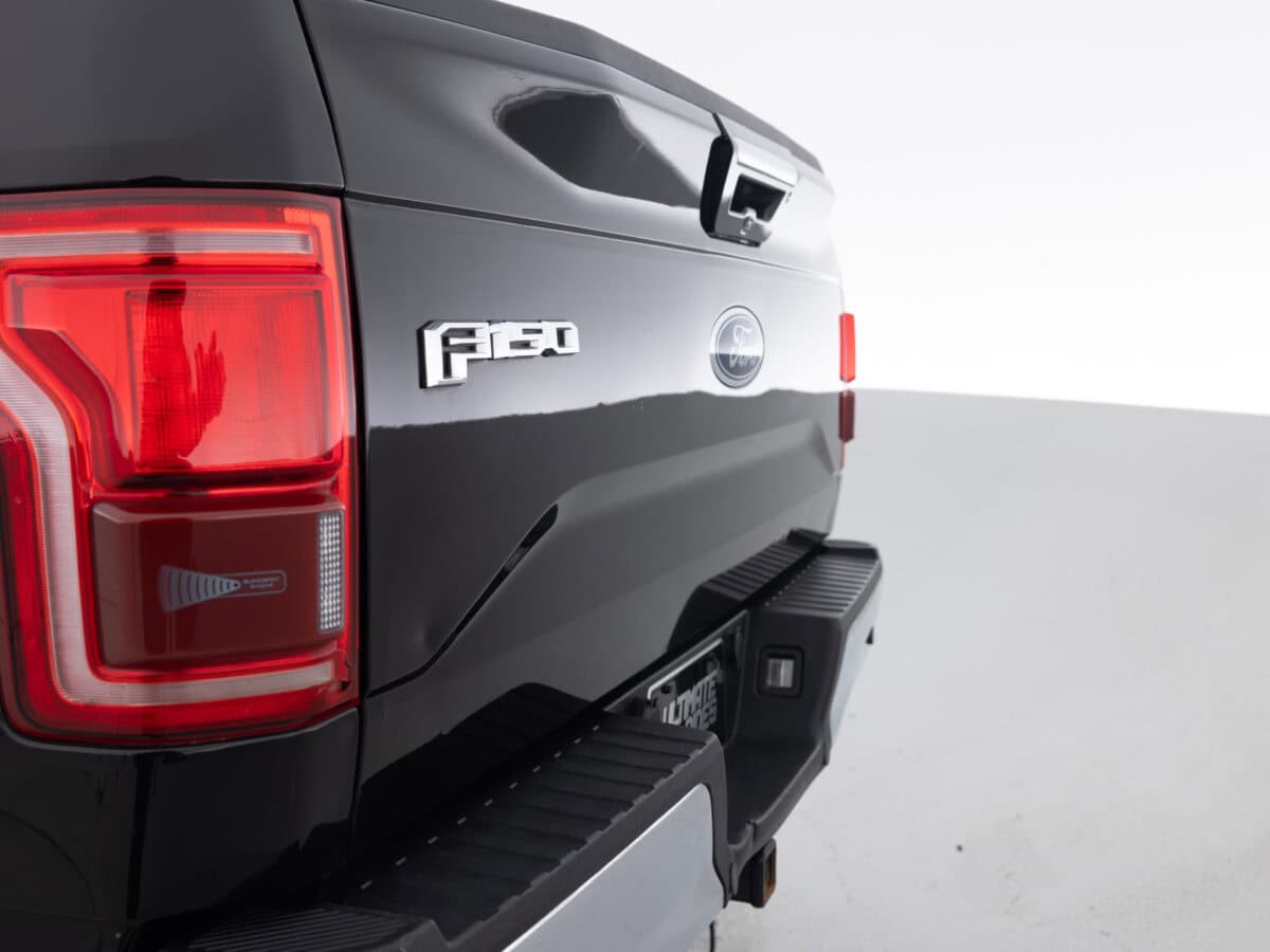 USED LEVELED 2016 FORD F150 • LARIAT | 4WD • 3.5L V6