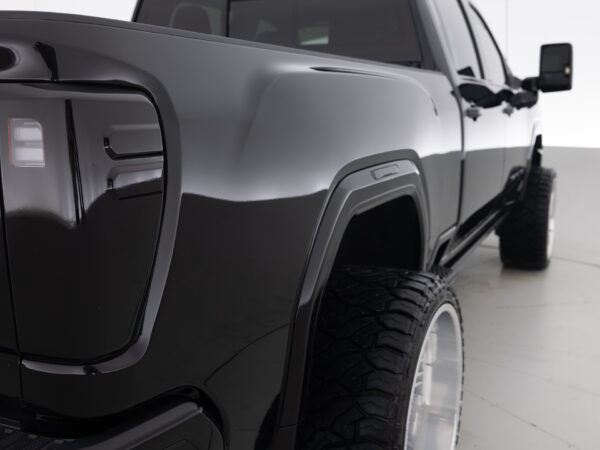 USED LIFTED 2025 GMC SIERRA 2500HD • DENALI | 4WD • 6.6L V8 TURBO
